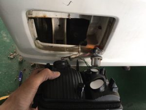 エブリィ DA64V テールランプ交換 - MHO ENGINEERING