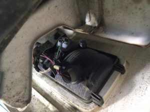 エブリィ DA64V テールランプ交換 - MHO ENGINEERING