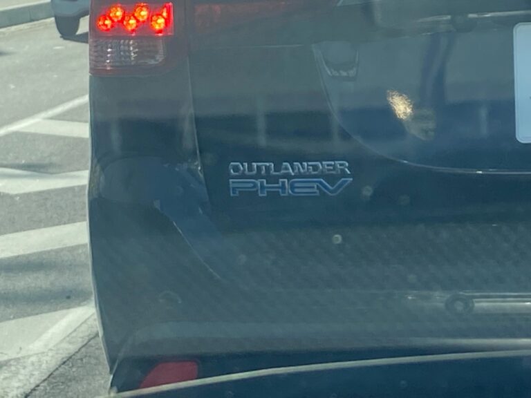 三菱の屋台骨デリカD:5にジャスパー継続と新色追加！PHEVの可能性を探る - MHO ENGINEERING