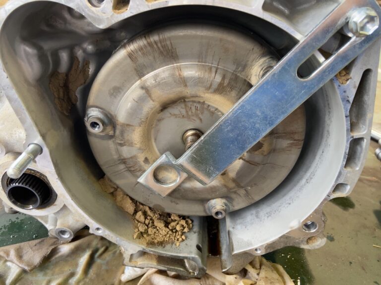 少数台リコール！スペーシアに4台、CVTドライブプレートボルトの交換 - MHO ENGINEERING