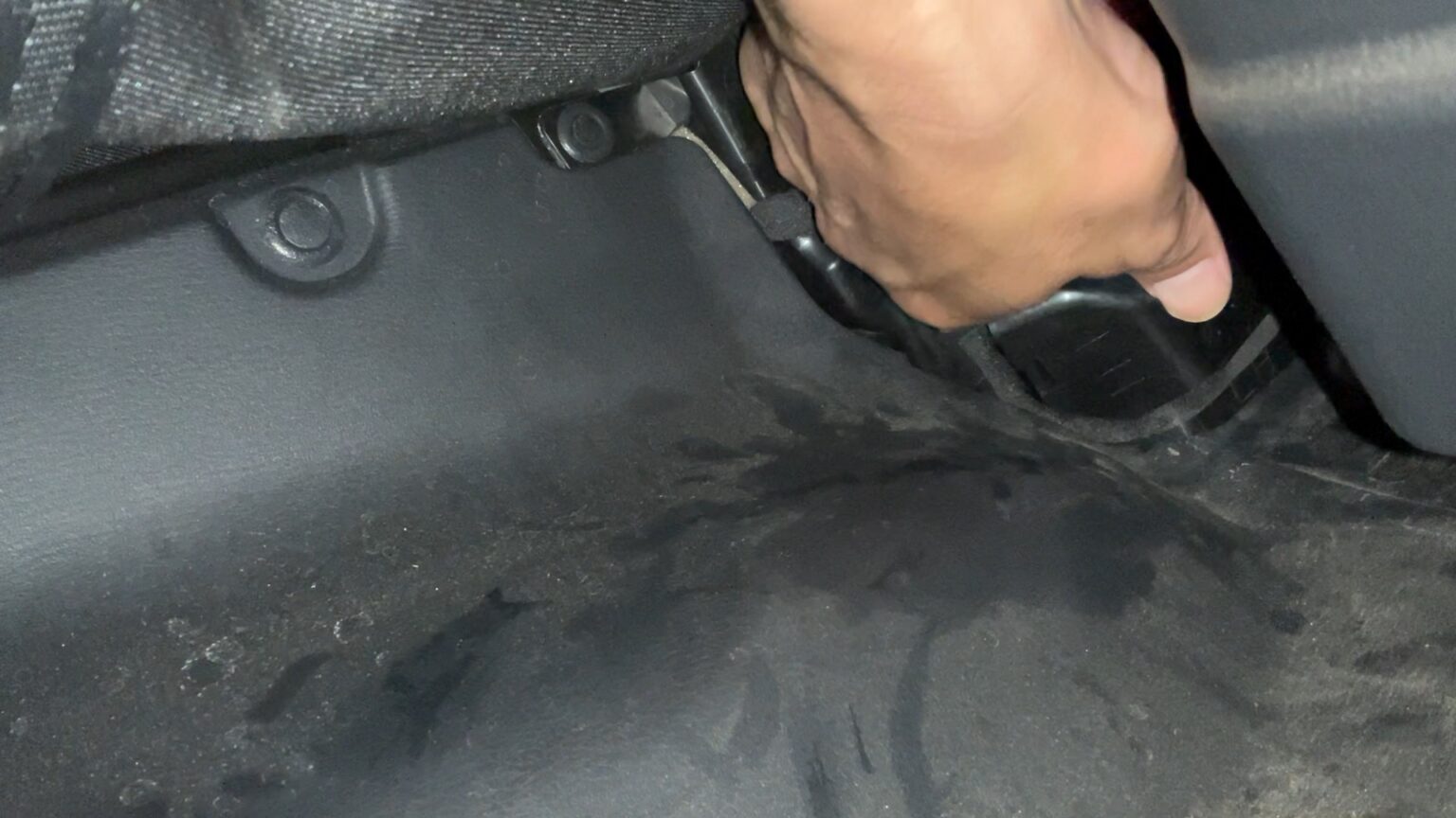 マツダ ND型ロードスター、幌のドレンフィルター脱着清掃をやってみた - MHO ENGINEERING