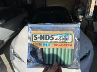 ND型ロードスターにエムリットの後付けエアコンフィルターを取付 - MHO ENGINEERING