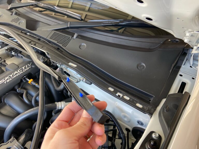 ND型ロードスターにエムリットの後付けエアコンフィルターを取付 - MHO ENGINEERING