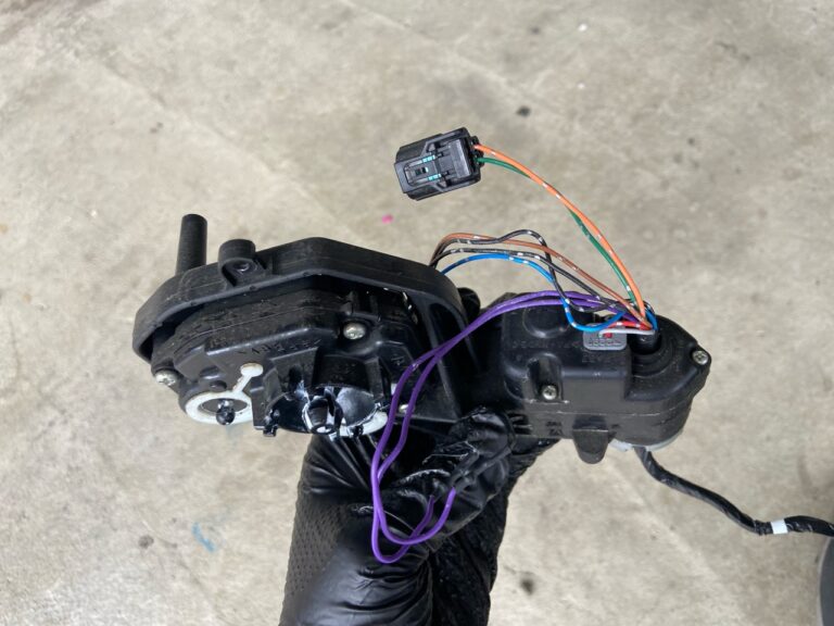 スズキ車、ドアミラーを開閉したらガガガ音！1000円弱のギヤを換えれば直る - MHO ENGINEERING