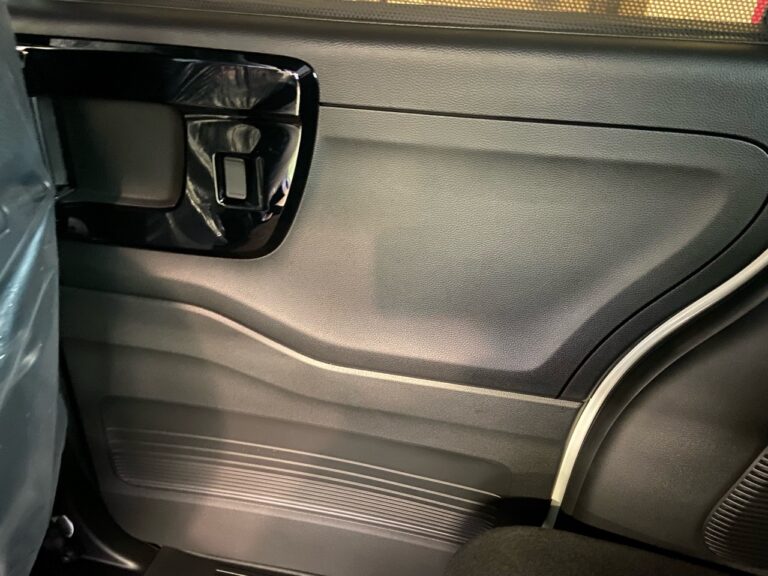 高級な軽自動車は修理代も高い！NBOXのリヤパワーウインドウの故障 - MHO ENGINEERING