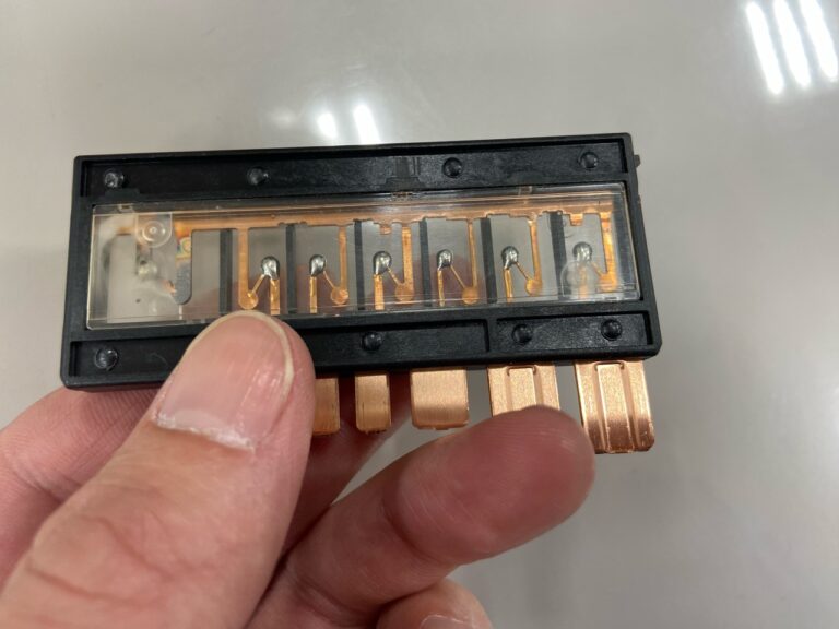 NBOX、バッテリー逆接で切れたヒューズの形状・・最近のメインヒューズ - MHO ENGINEERING