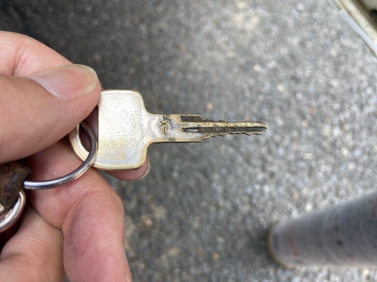 車のキーをOFFにしても抜けない？キーが抜けない納得の原因はこちら - MHO ENGINEERING
