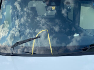 ホンダセンシング搭載のN-VAN、フロントガラスが割れたら交換いくら？ - MHO ENGINEERING