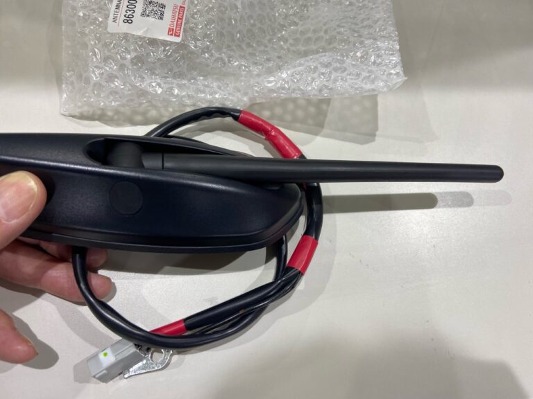 アンテナがもげると割と大変な作業に・・ムーヴの場合 - MHO ENGINEERING