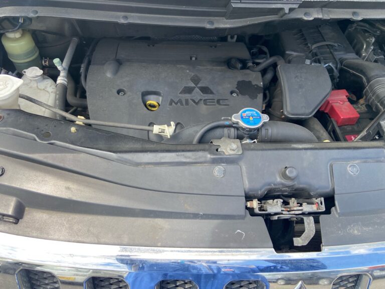 デリカD5のセルモーター交換、インマニ脱着必要で2.1H - MHO ENGINEERING